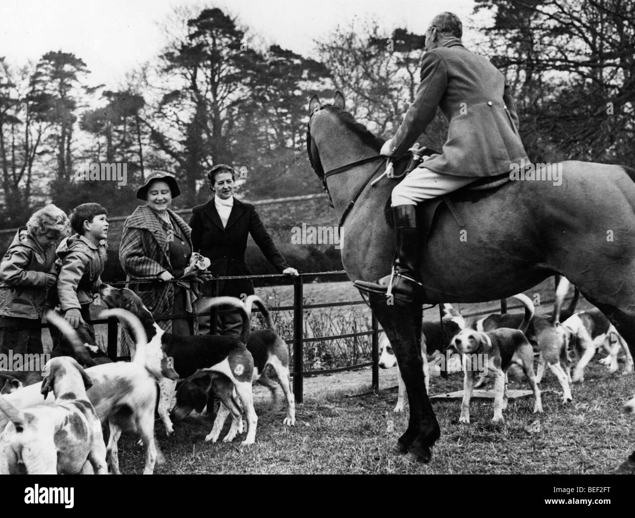 Queen Mother Elizabeth Bowes Lyon Family Stock Photos & Queen Mother ...