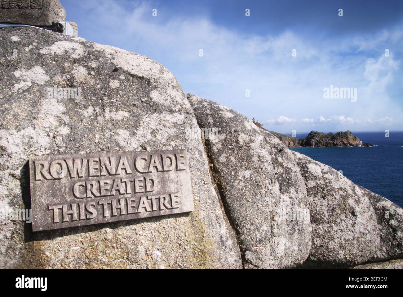 Minack theatre cornwall performance hi-res stock photography and images ...