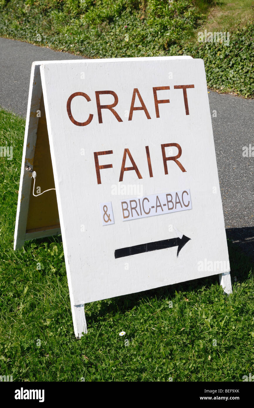 Craft fair sign hi-res stock photography and images - Alamy