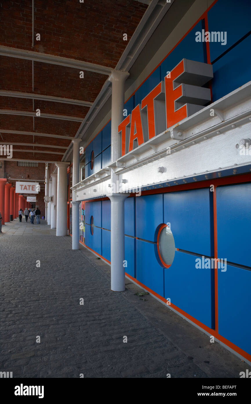 Tate liverpool albert dock hi-res stock photography and images - Alamy
