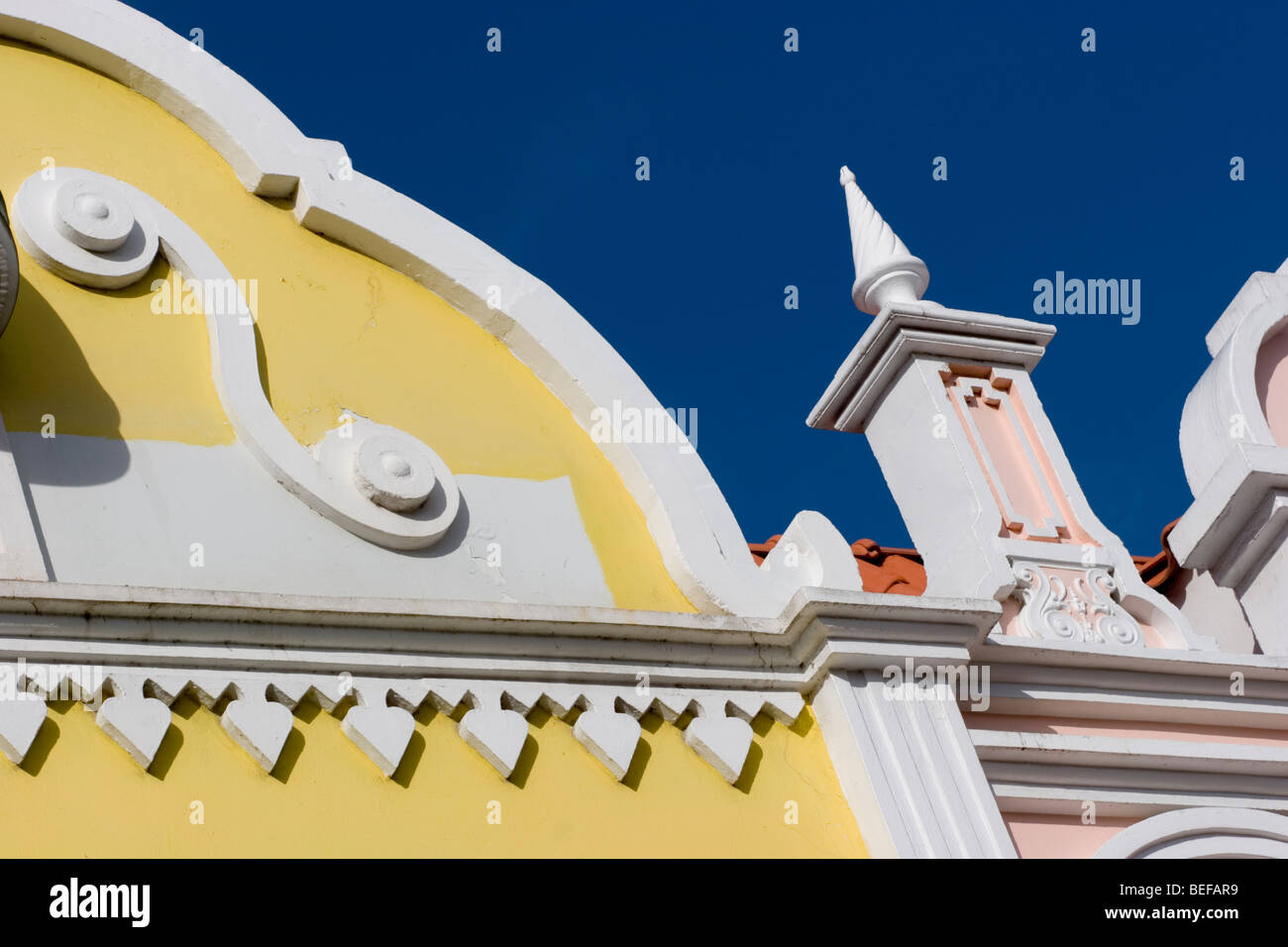 colorful colonial traditional Dutch architecture in Oranjestad, Aruba ...