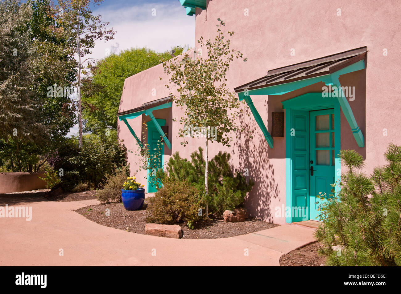 Courtyard house mexico hi-res stock photography and images - Alamy