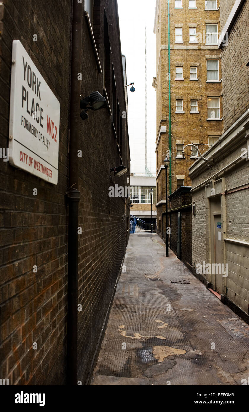 A back street in London. Photo by Gordon Scammell. Photo by Gordon ...