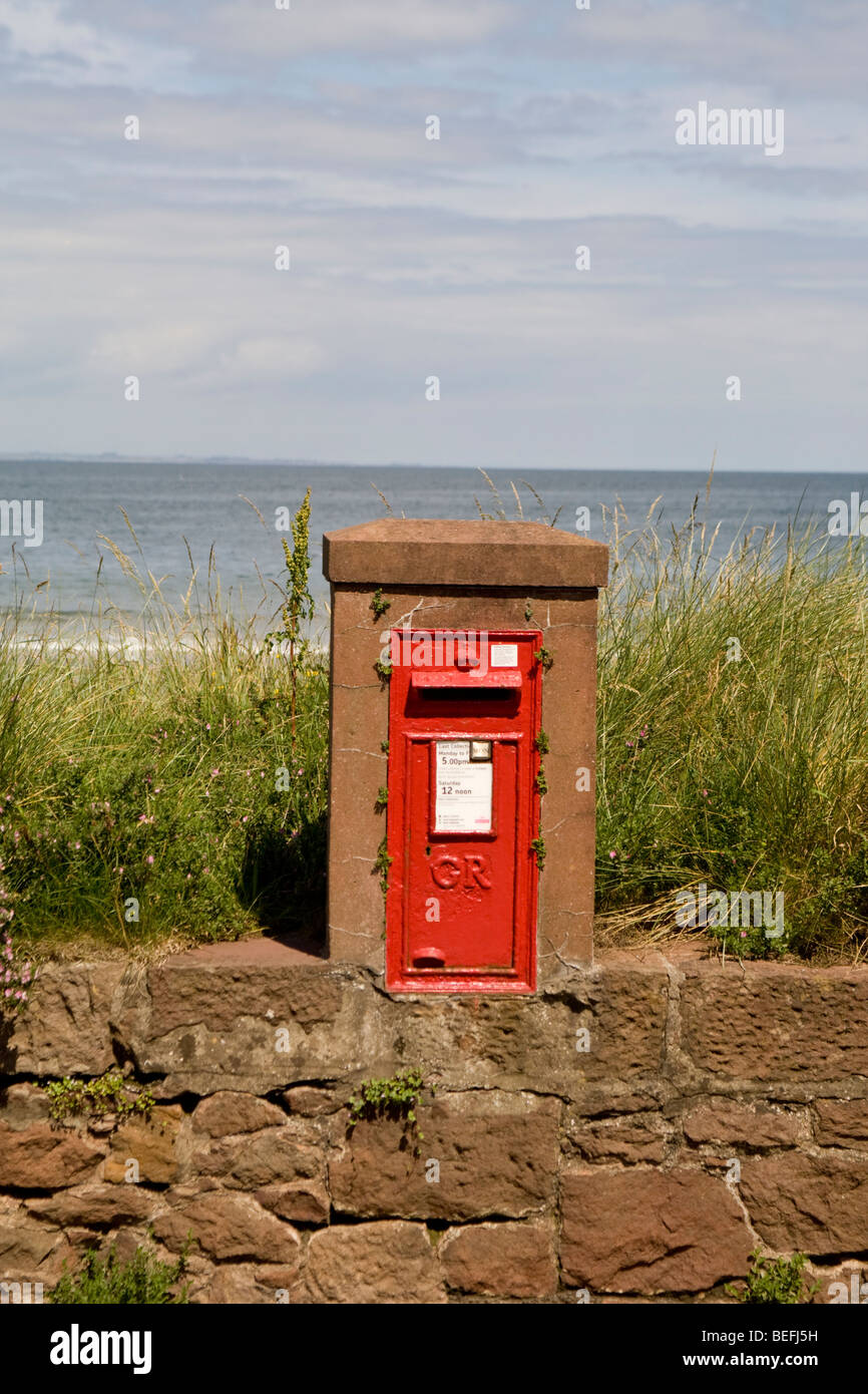Small letterbox hi-res stock photography and images - Alamy