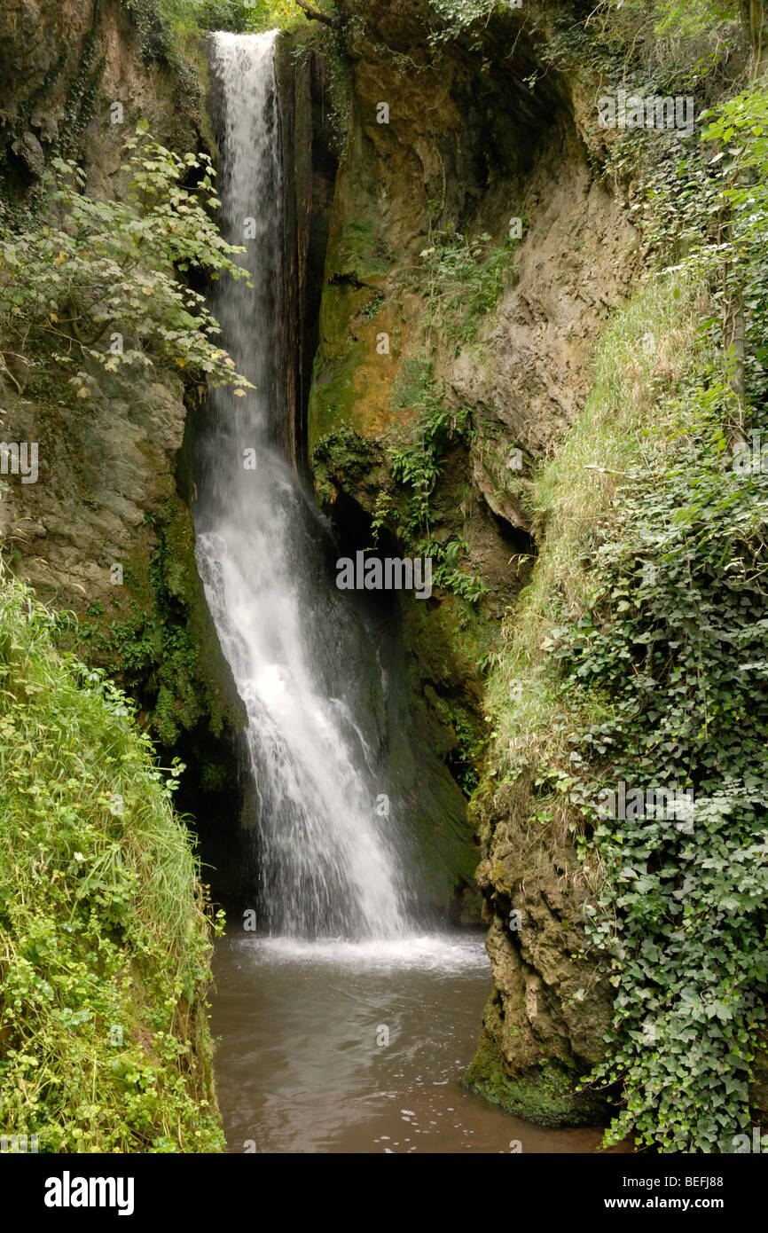 Dyserth waterfall cascade hi-res stock photography and images - Alamy