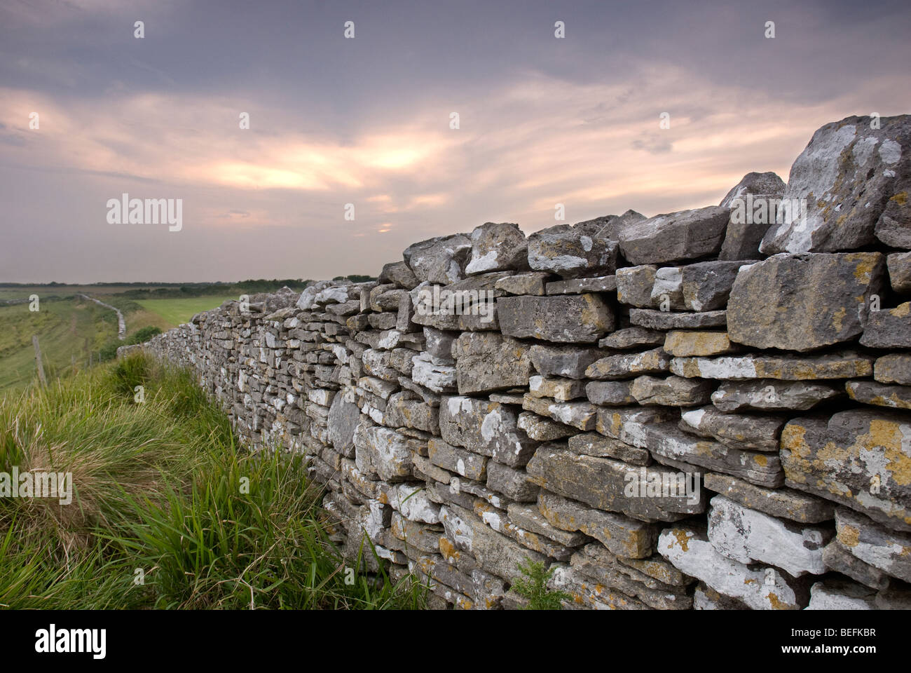 Hand built dry stone wall hi-res stock photography and images - Alamy