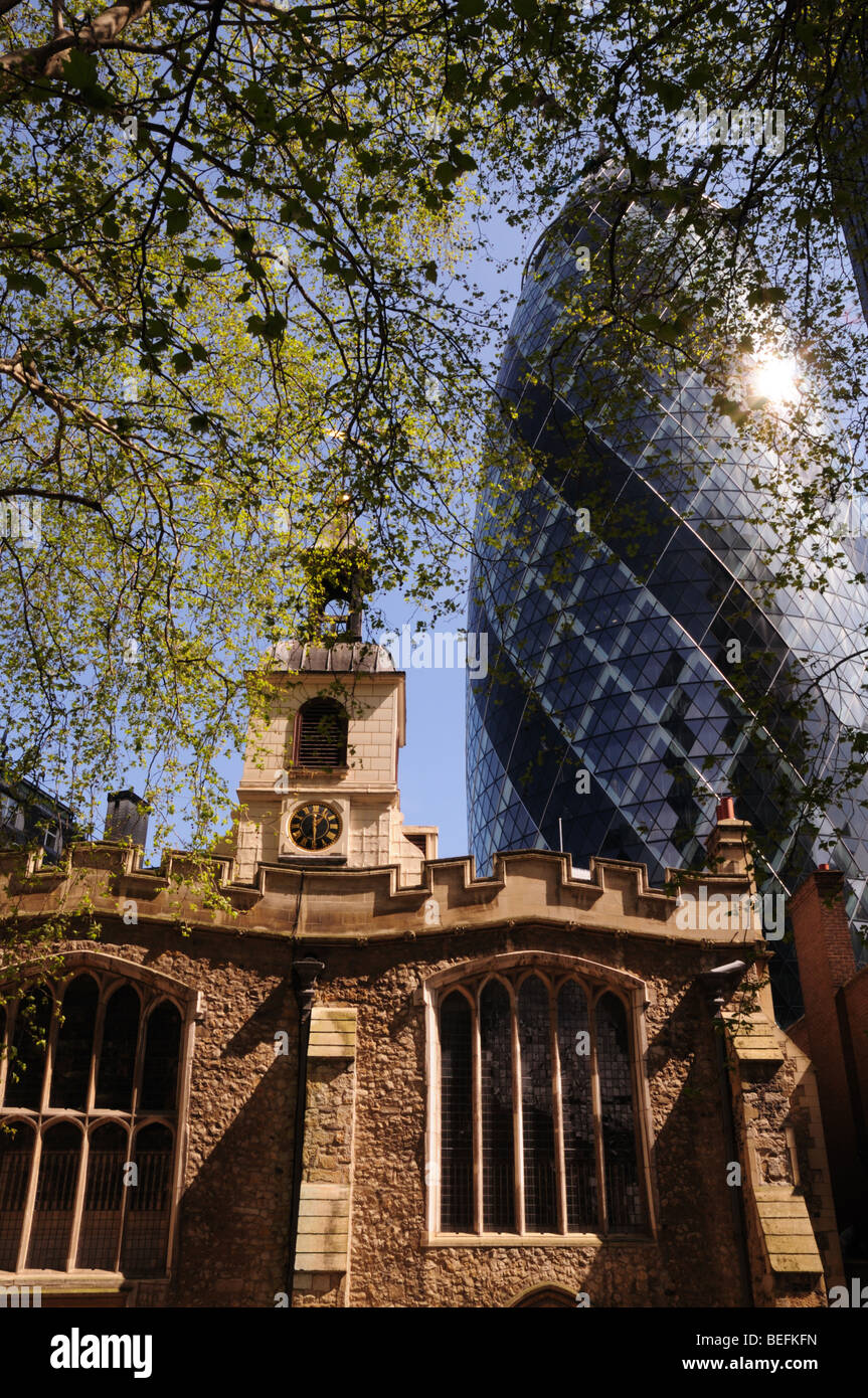Old & New - Gherkin Building & St Helen Church Bishopsgate, London ...