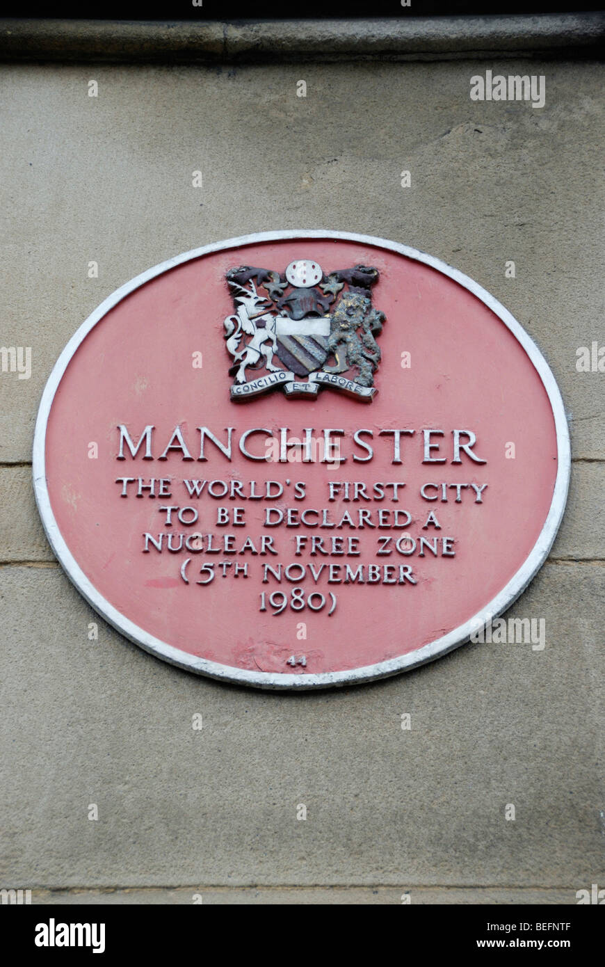Manchester nuclear free city plaque hi-res stock photography and images ...