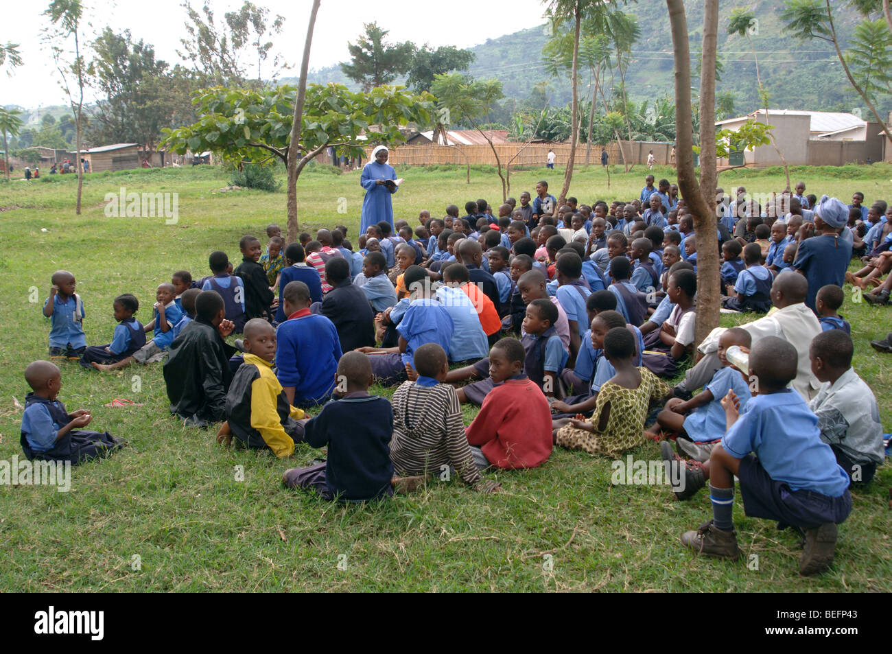 Ugandan school uniform hi-res stock photography and images - Alamy