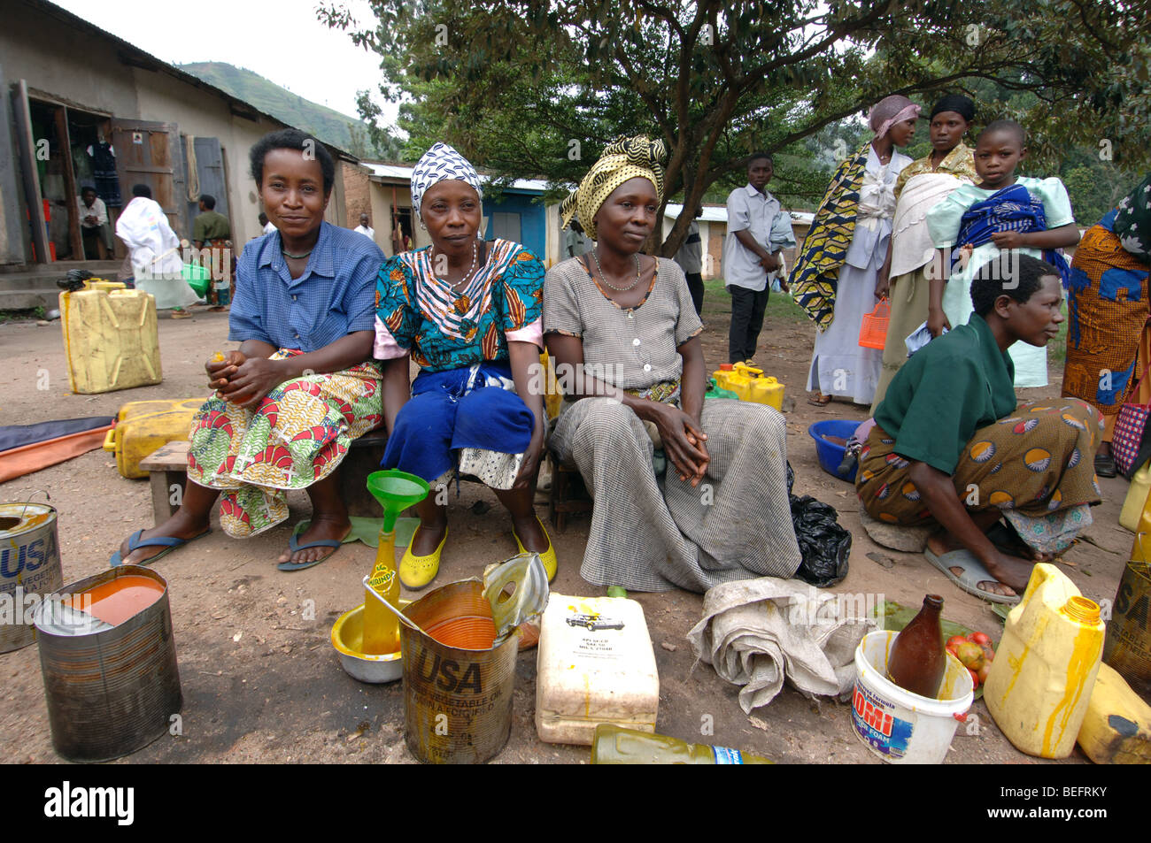 African women selling food hi-res stock photography and images - Alamy