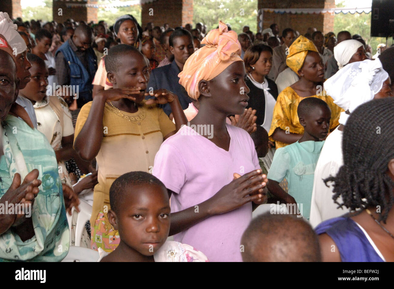 Wedding of king omusinga mumbere charles Wesley of Bakonzo to Queen ...
