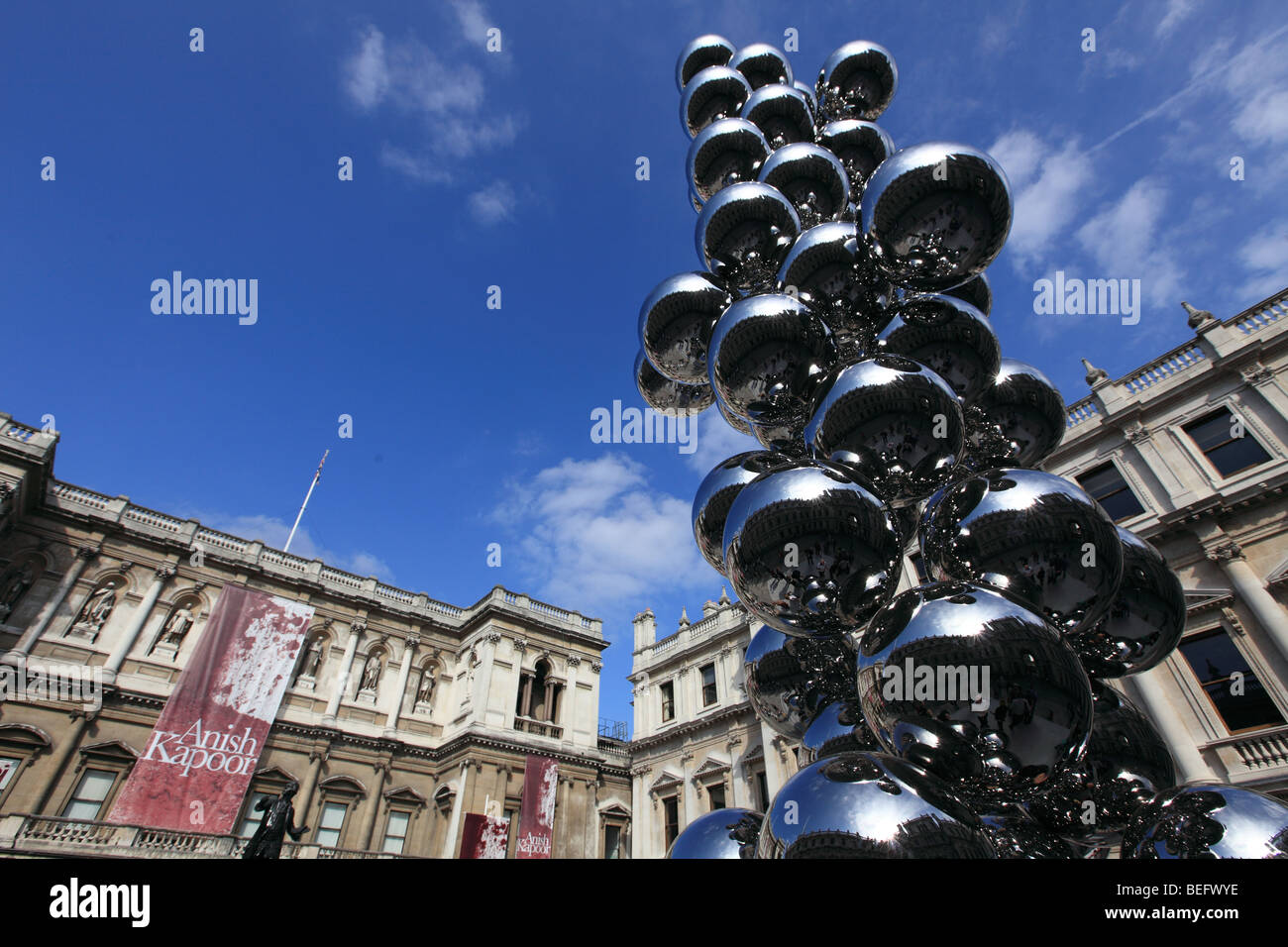 Anish kapoor sculpture hi-res stock photography and images - Alamy