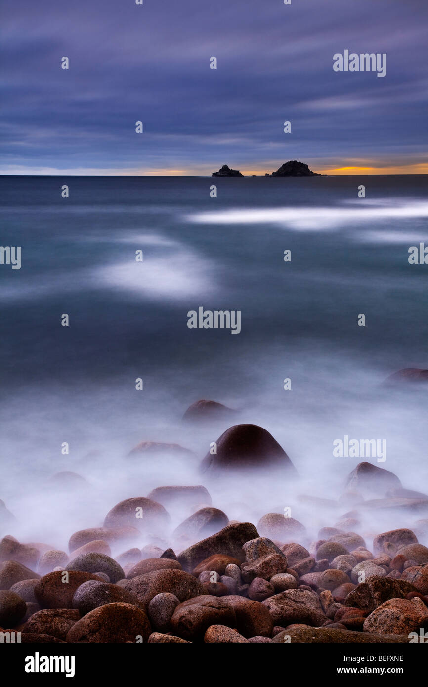 Rocks porth nanven cornwall hi-res stock photography and images - Alamy