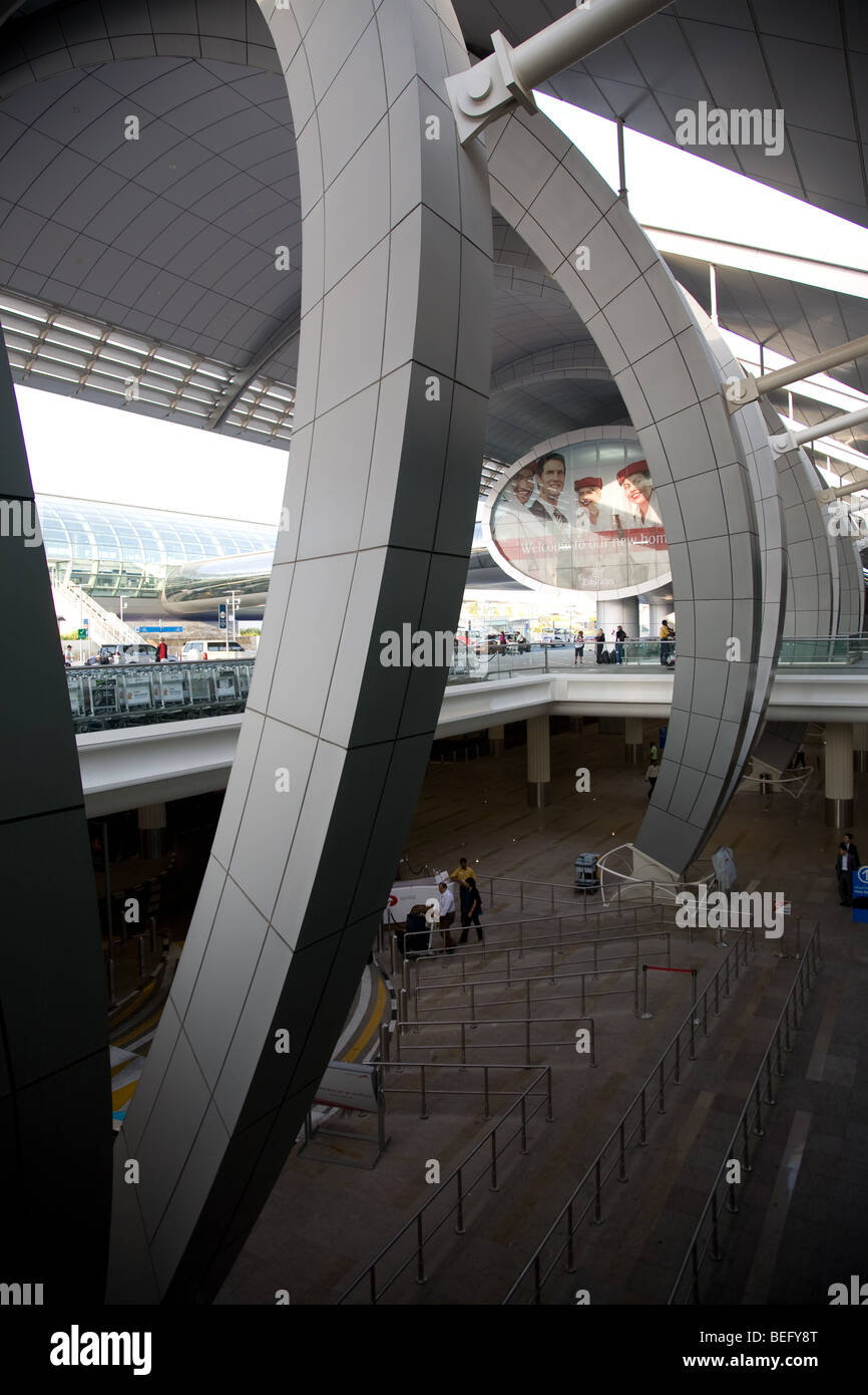 Dubai airport terminal three 3 exterior concourse Stock Photo - Alamy