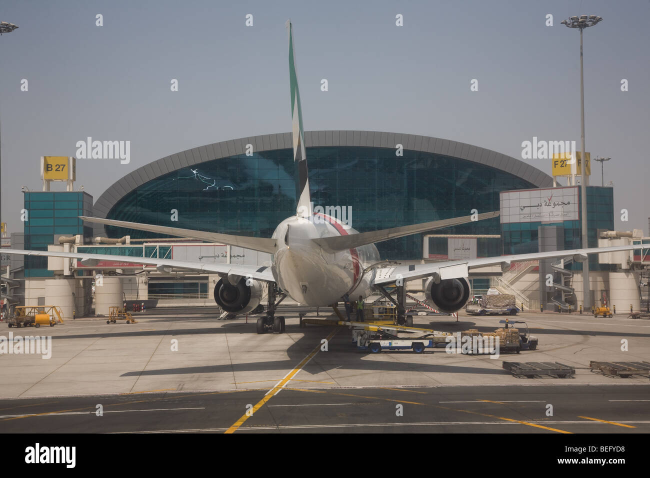 Emirates Airline Plane at Dubai Airport Uae Stock Photo - Alamy