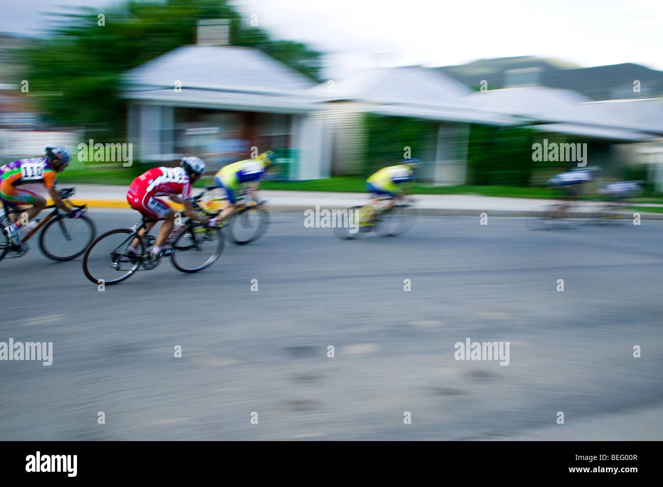 Group bicylists hi-res stock photography and images - Alamy