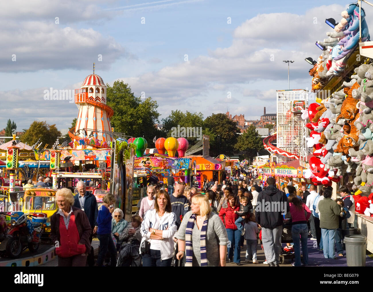 Fun busy funfair fair hi-res stock photography and images - Alamy