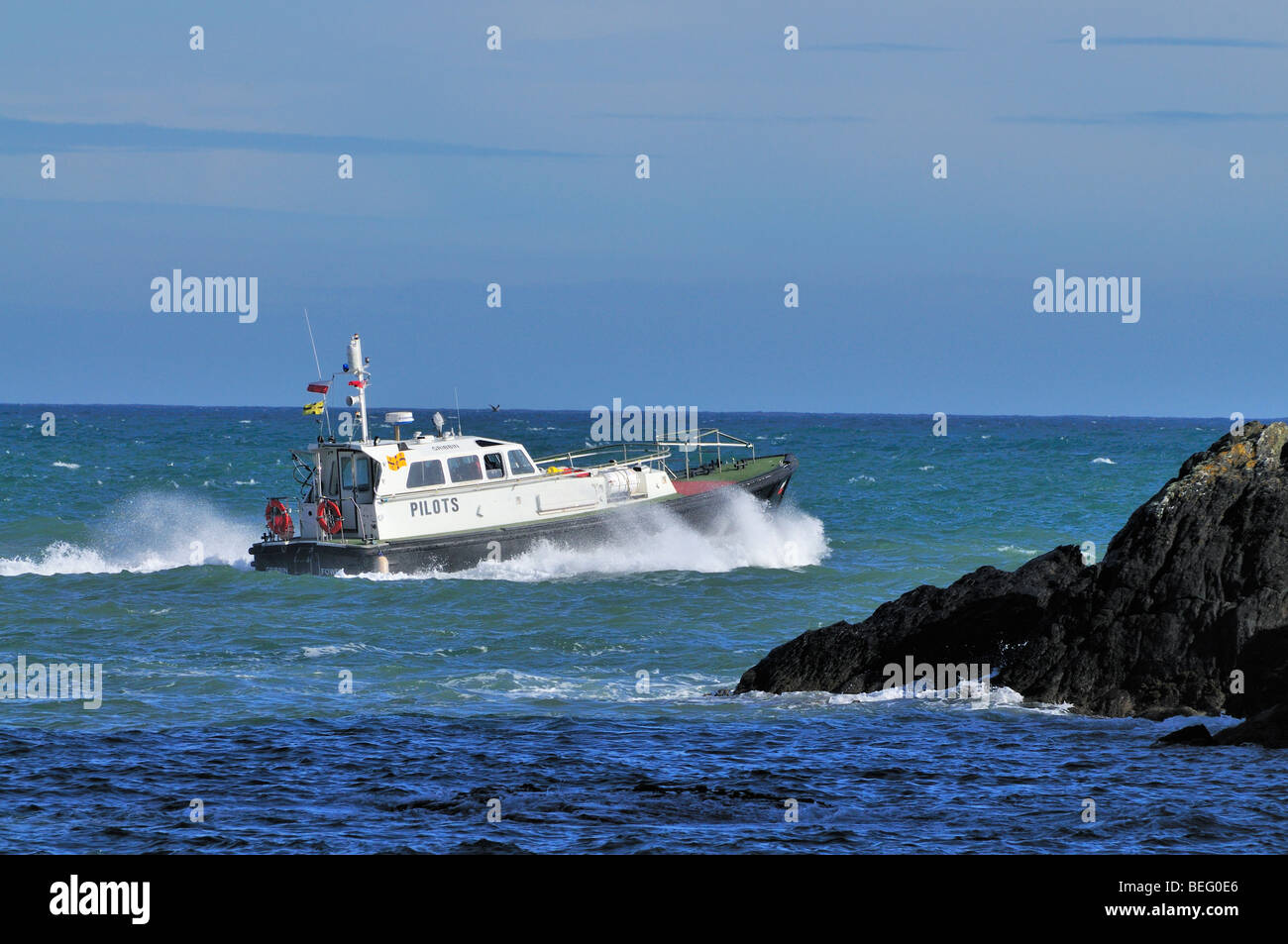 Leaving Pilot Boat High Resolution Stock Photography and Images - Alamy