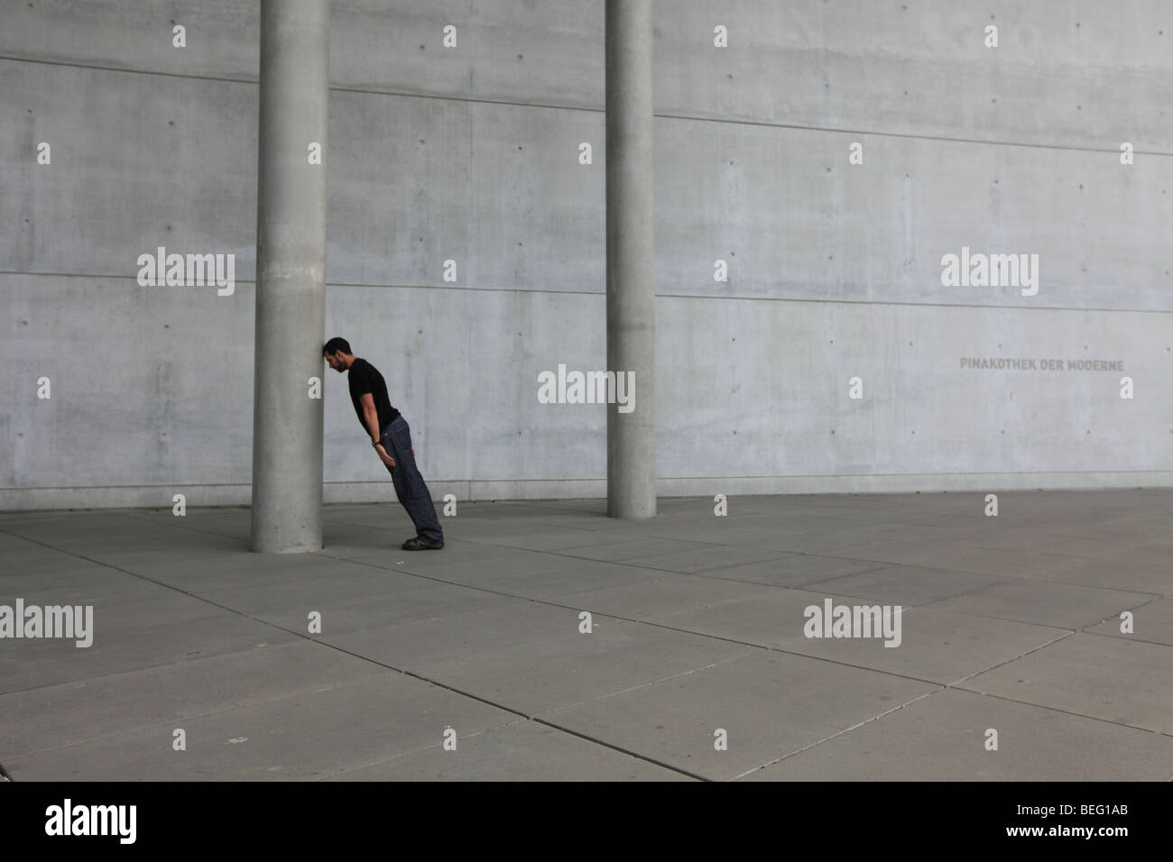 Support pillar hi-res stock photography and images - Alamy