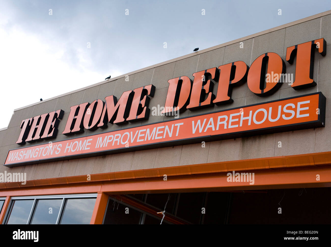 Home depot building hi-res stock photography and images - Alamy