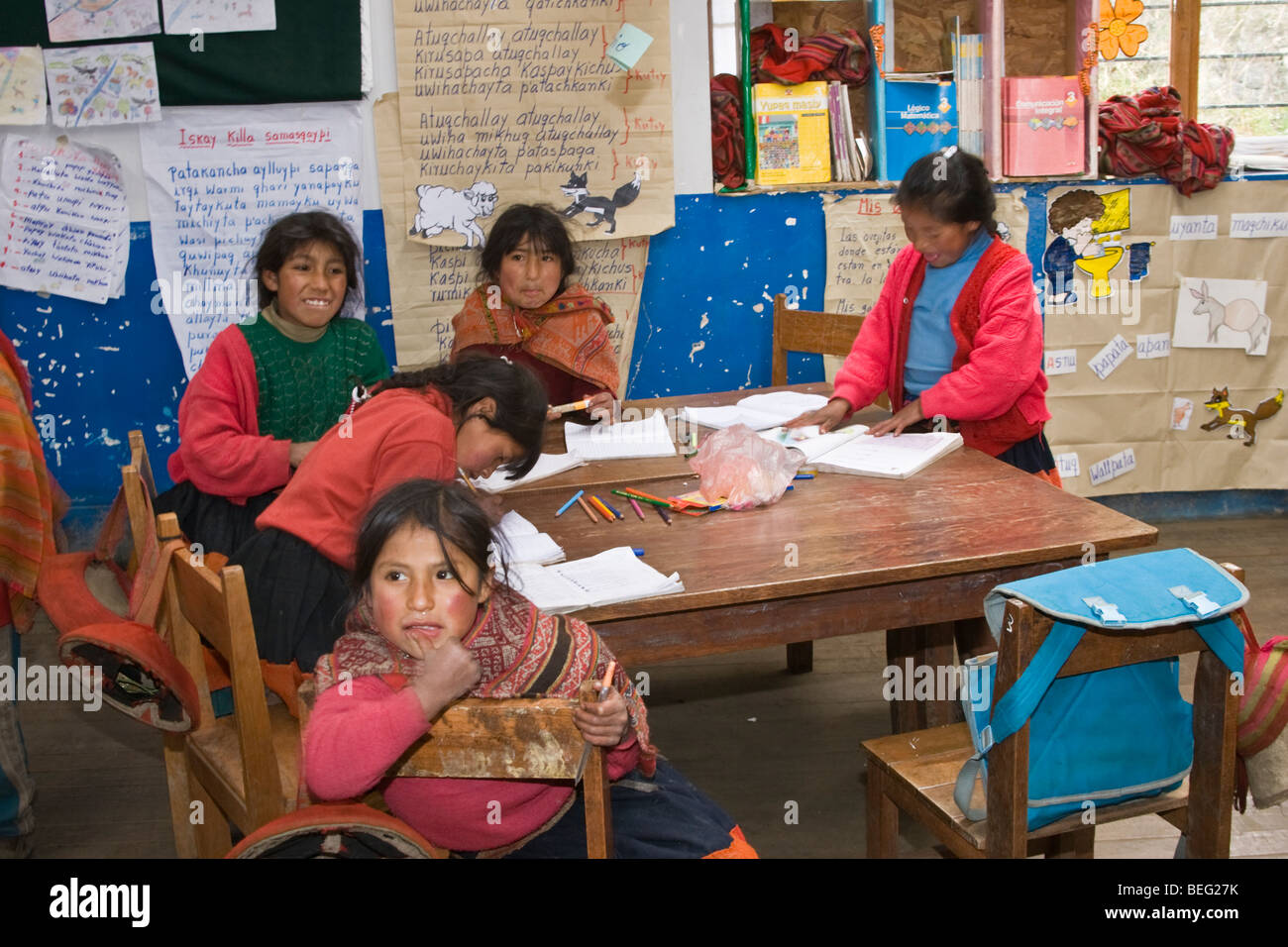 Quechua school in a small Peruvian village of Huylloc Stock Photo - Alamy