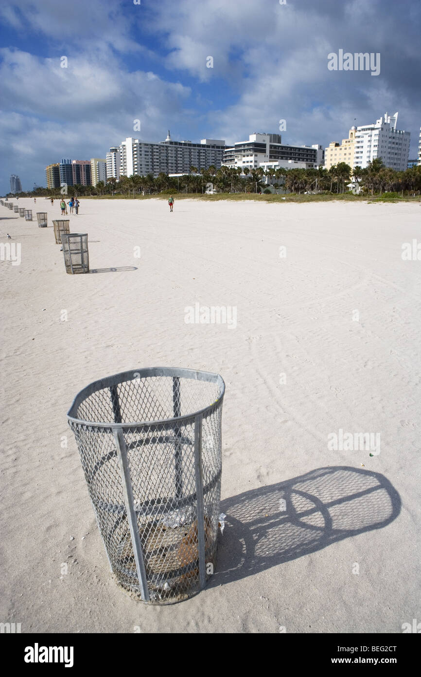 Miami beach florida trash can hi-res stock photography and images - Alamy