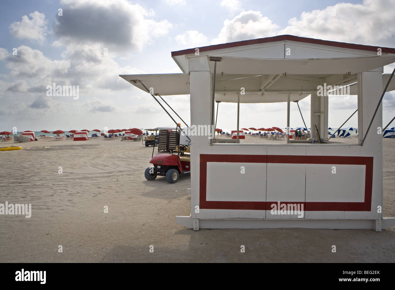 Open White Hut on the Beach Stock Photo - Alamy