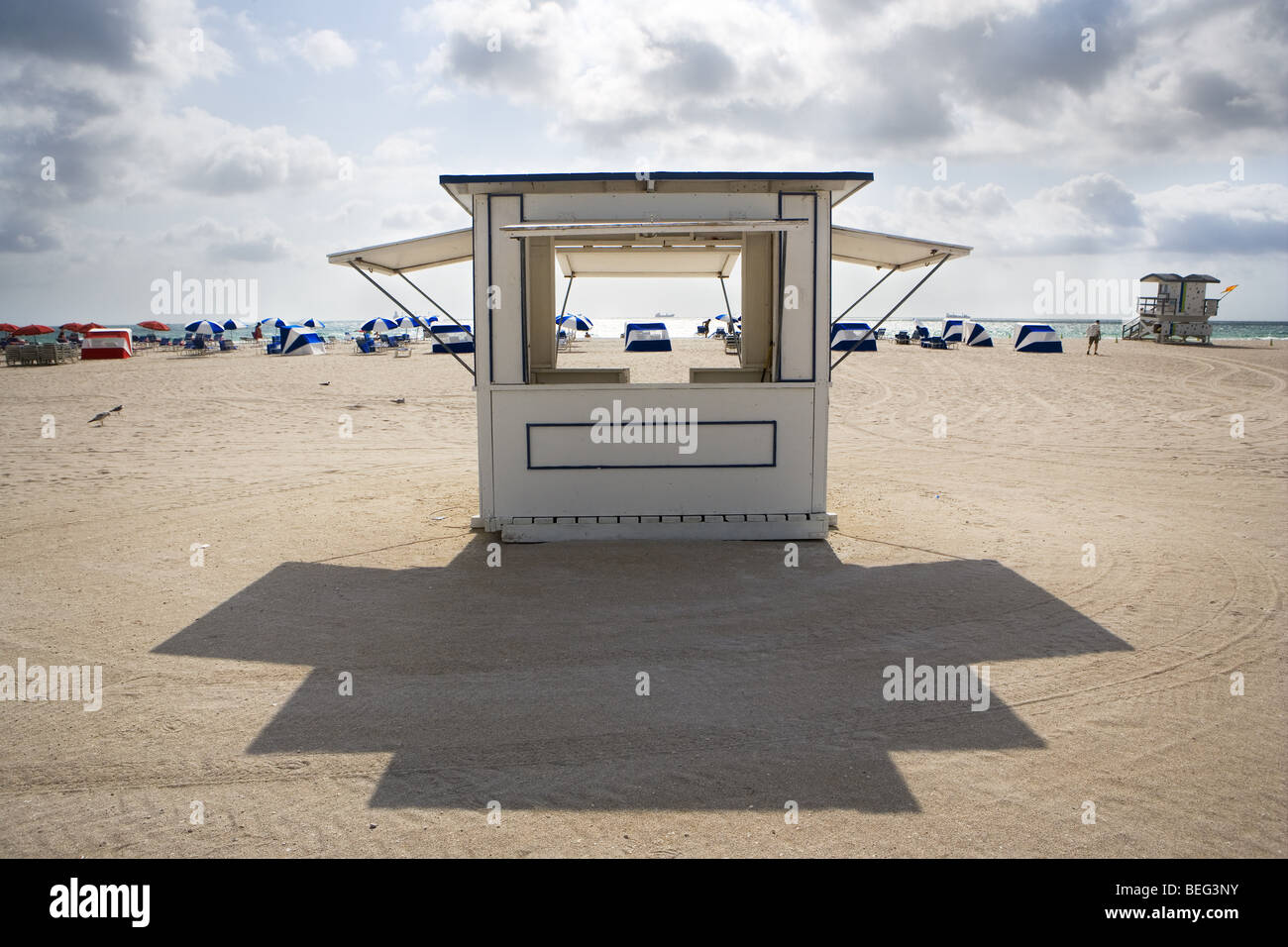 Open White Hut on the Beach Stock Photo - Alamy