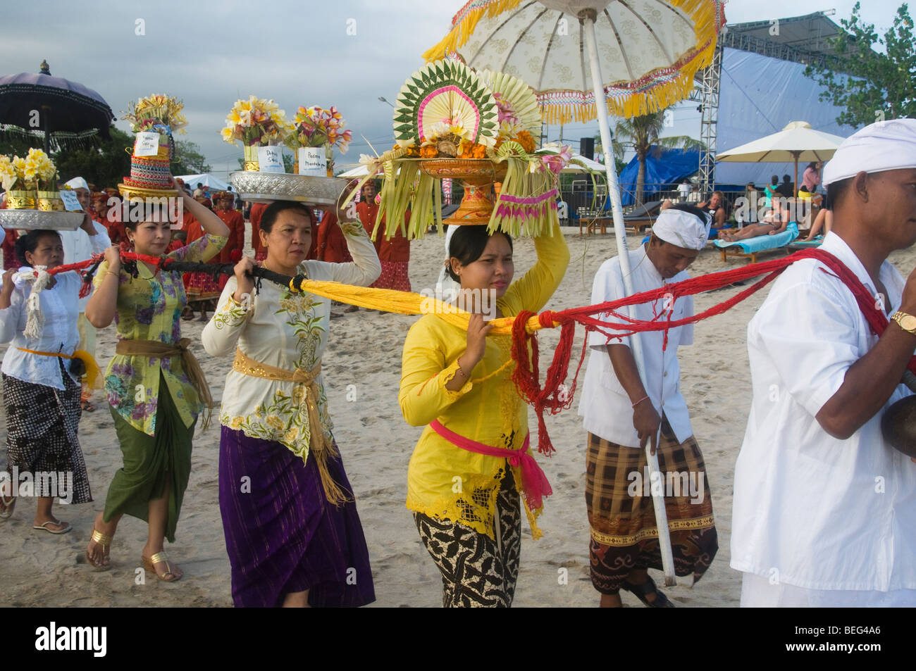 traditional funeral in Bali Indonesia Stock Photo - Alamy