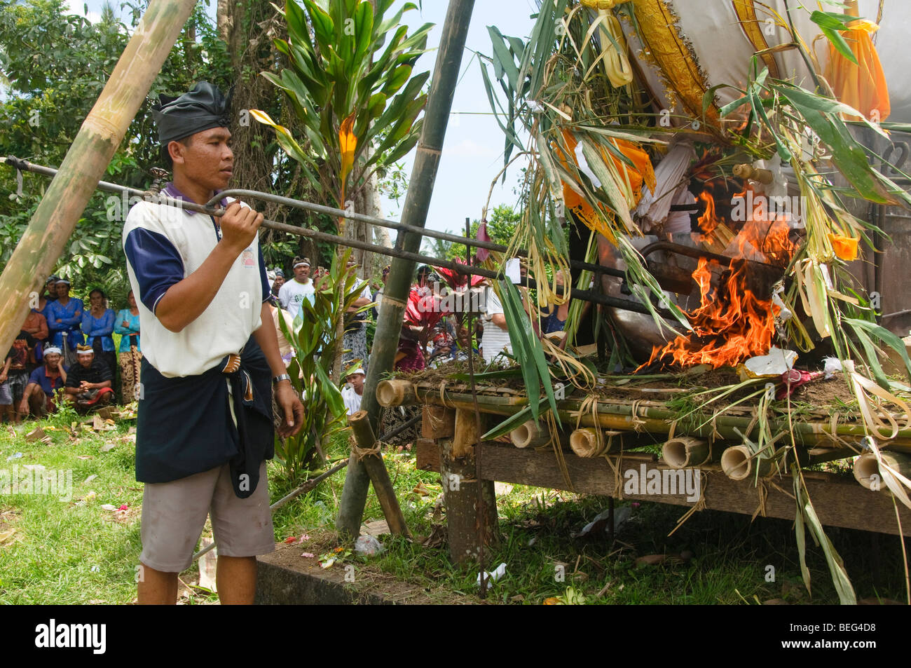 Death ritual cremation hi-res stock photography and images - Alamy