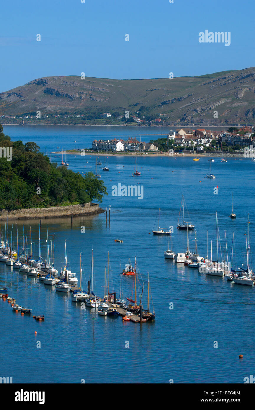 Llandudno wales conwy castle hi-res stock photography and images - Alamy
