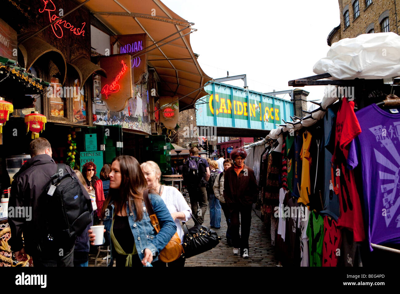 Camden Lock Market. Clothes on stalls and cafes Stock Photo - Alamy