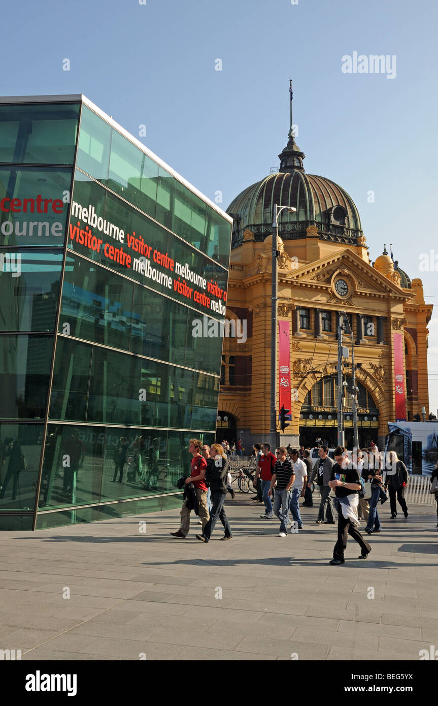 Melbourne Visitor Centre and Flinders Station Melbourne Australia Stock ...