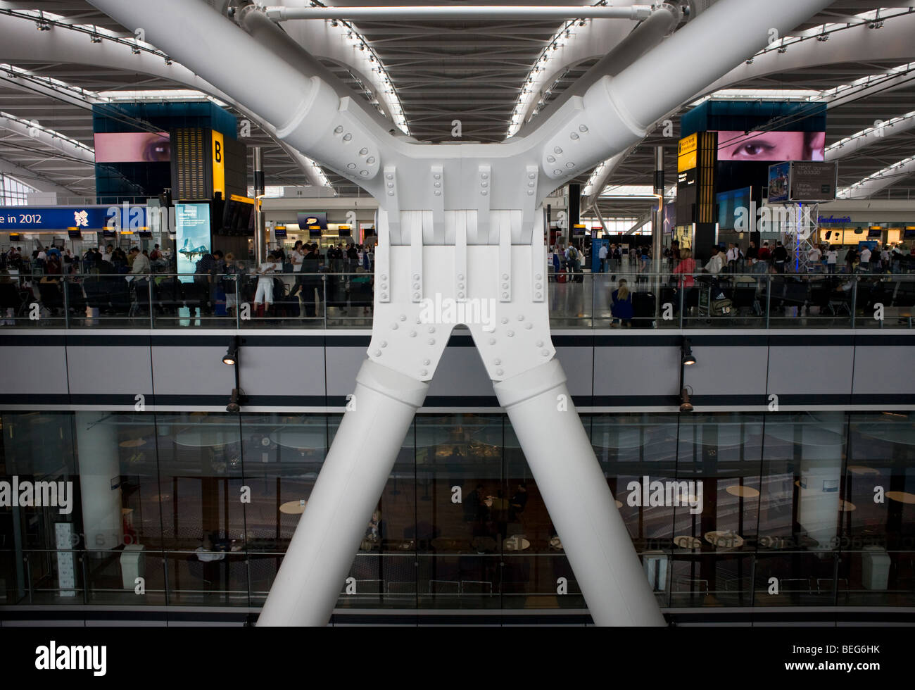 One of Arup's 'torso nodes' help support 50 ton tusk rafters to made ...