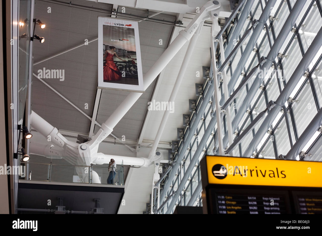 Roof architecture showing Torso Node engineering strength at Heathrow ...