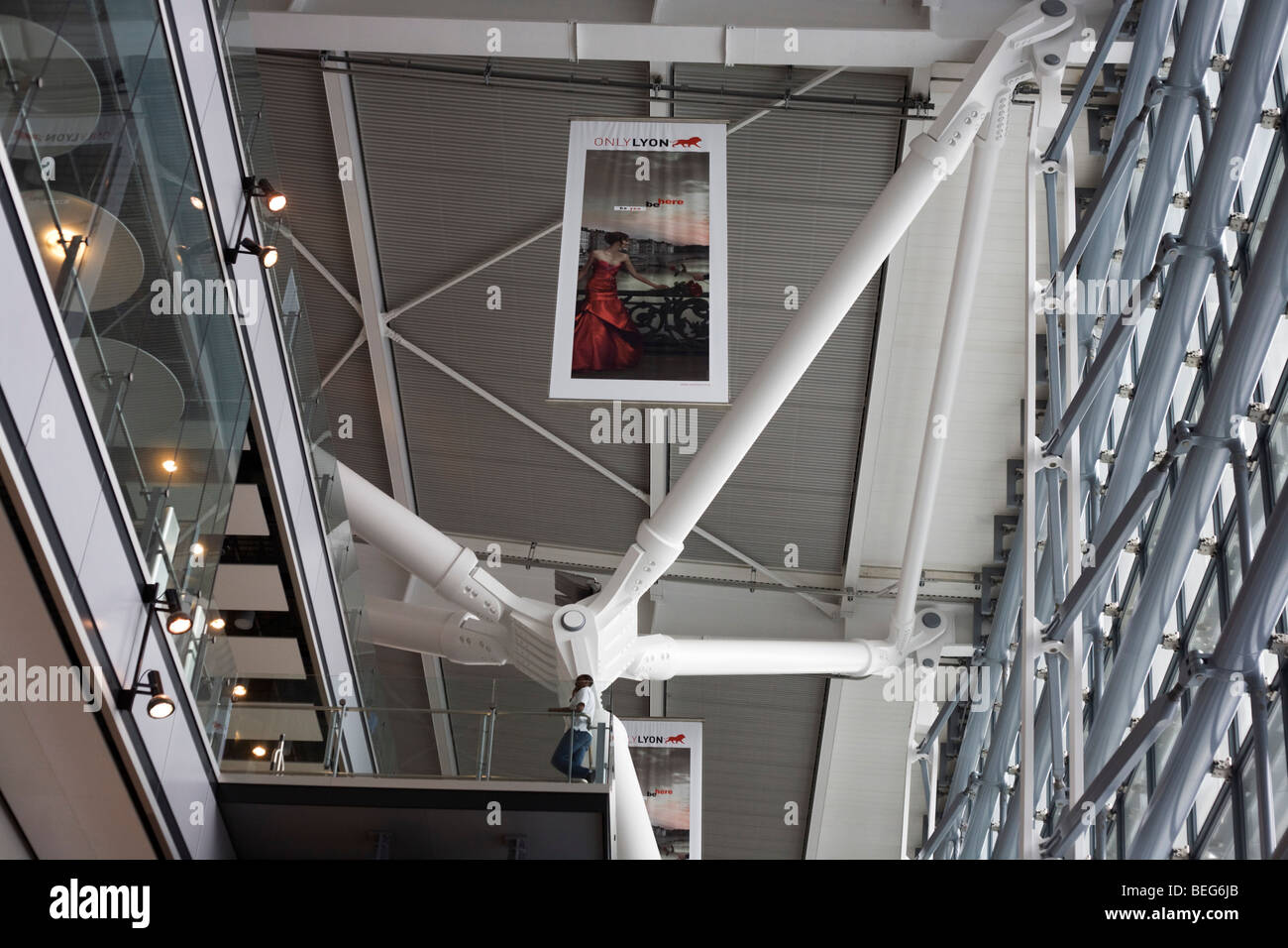 Roof architecture showing Torso Node engineering strength at Heathrow ...