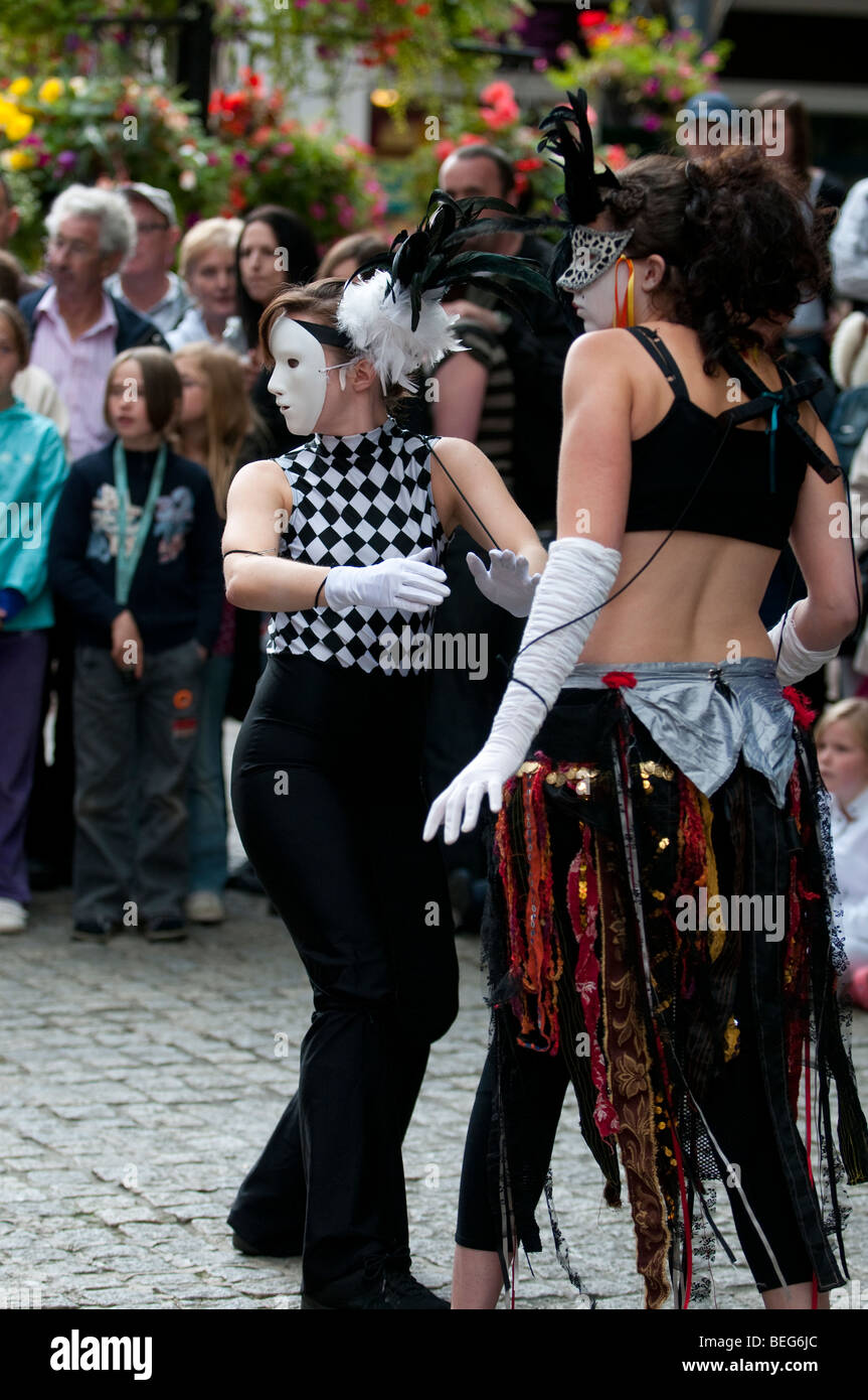 Actors dressed as puppets at Shrewsbury Street Theatre Festival ...