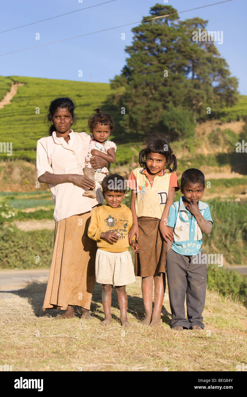 Poor family hi-res stock photography and images - Alamy