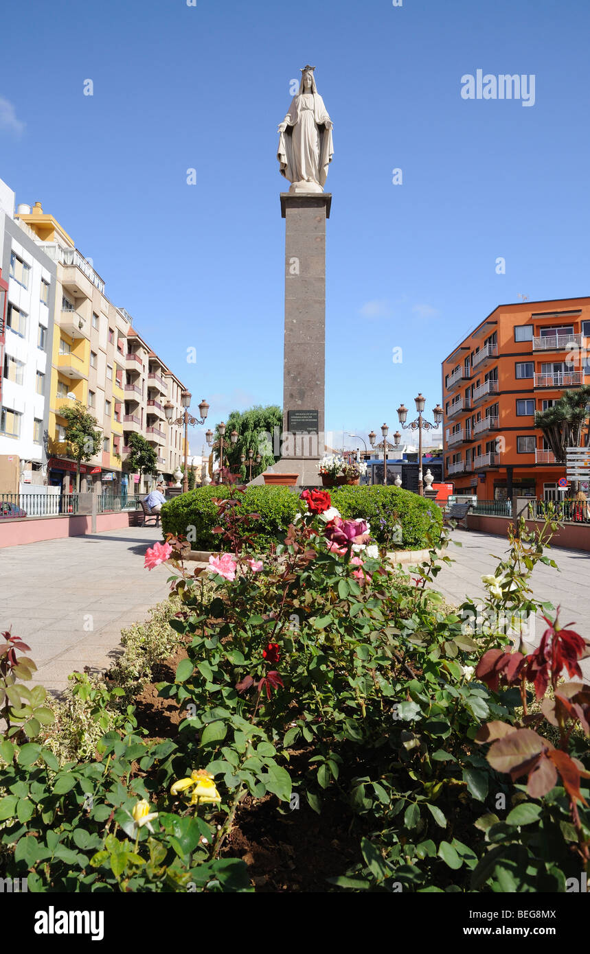Religious statue in santa maria hi-res stock photography and images - Alamy