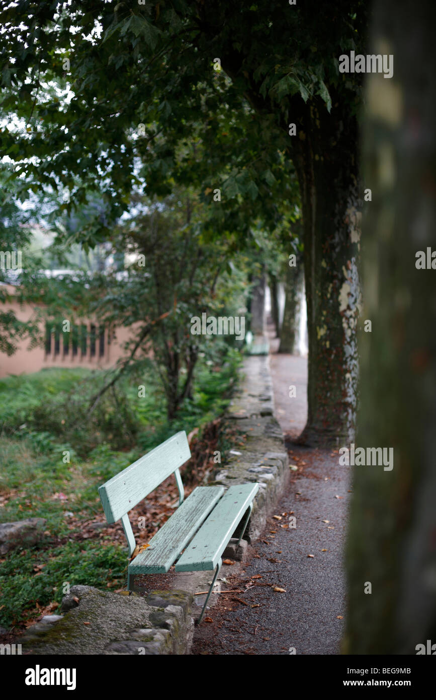 Roadside bench hi-res stock photography and images - Alamy