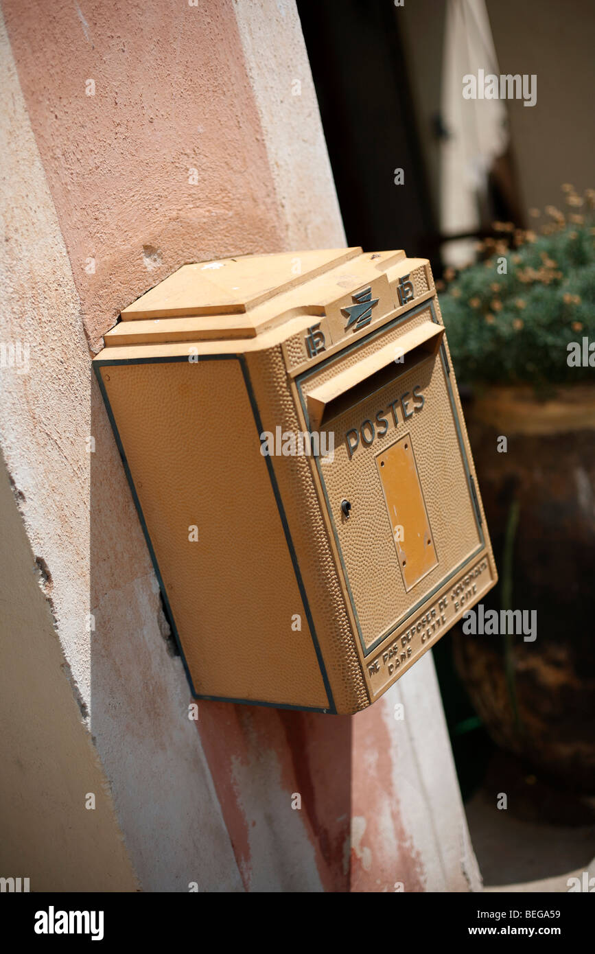 Europe mail posta hi-res stock photography and images - Alamy