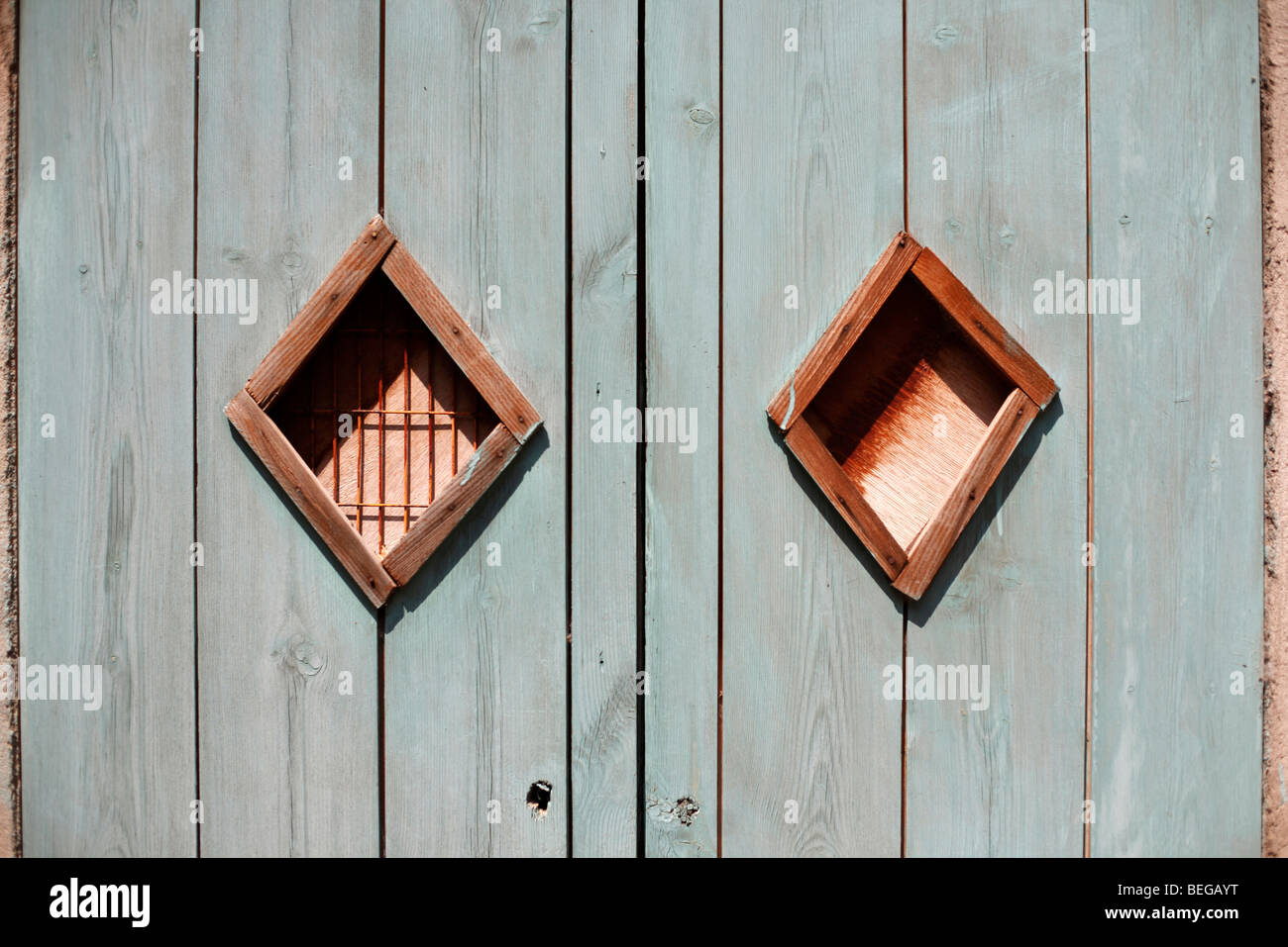 Diamond shaped windows hi-res stock photography and images - Alamy