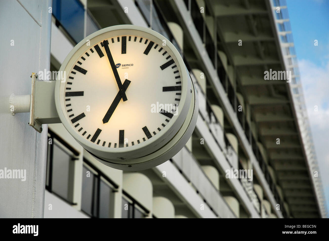 Clock on the open deck of Queen Mary 2 ocean liner Stock Photo - Alamy