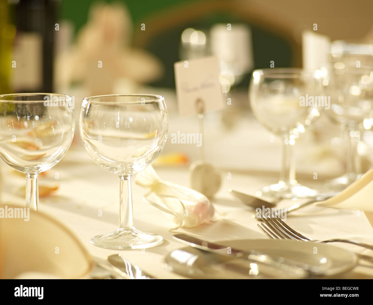 Dine table setting hi-res stock photography and images - Alamy