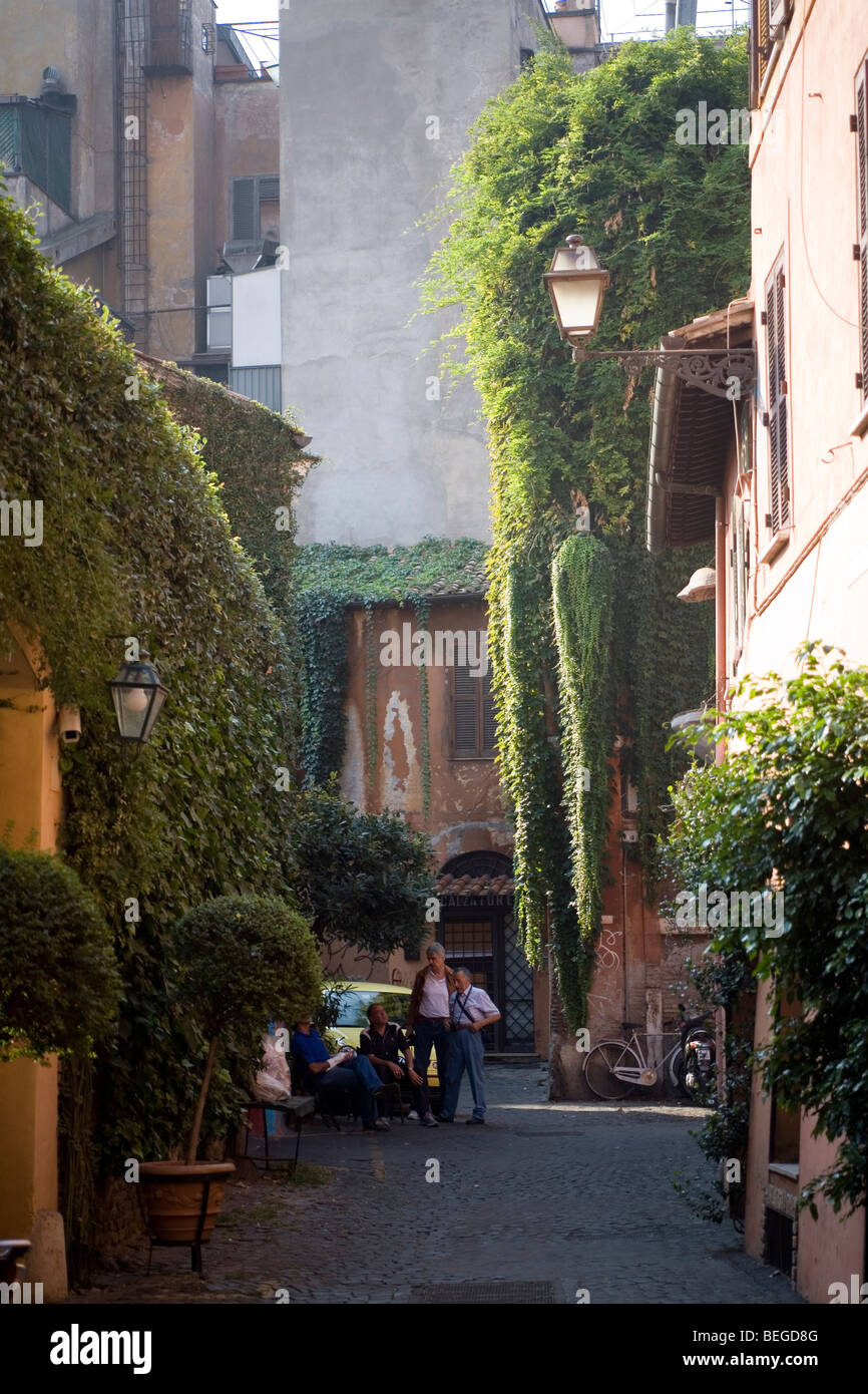 Small street in Trastevere Quarter Rome, Italy Stock Photo - Alamy