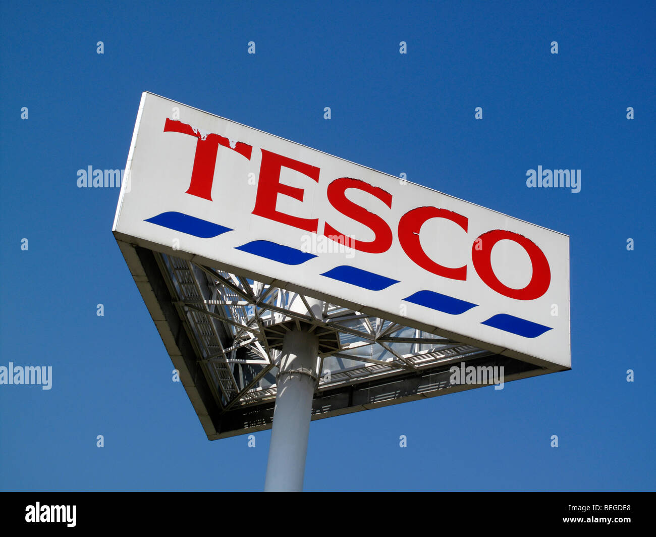 A sign for a Tesco supermarket Stock Photo - Alamy