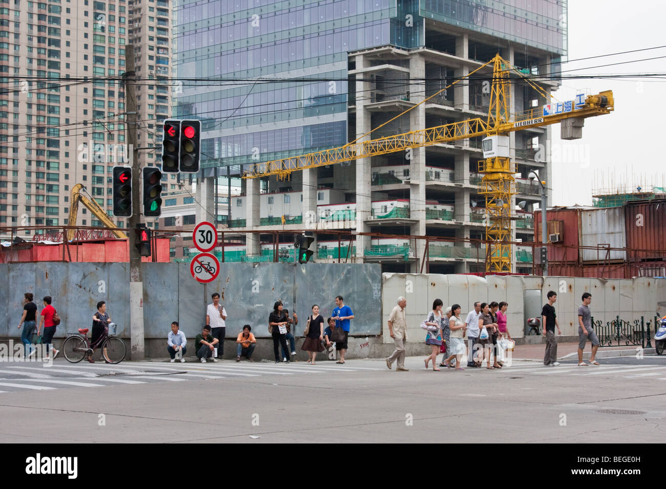 Construction of new buildings in Shanghai China Stock Photo - Alamy