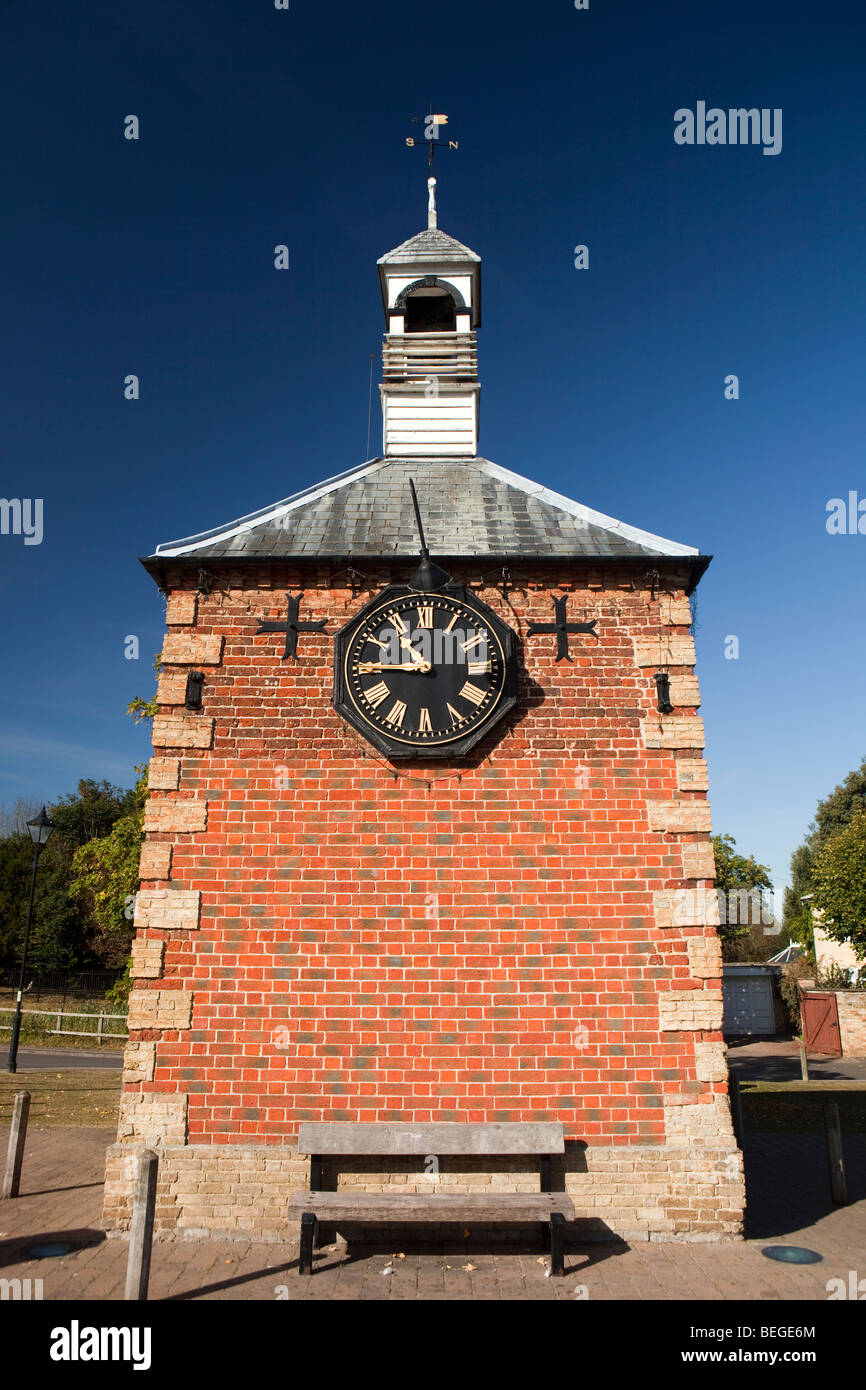 England, Cambridgeshire, Fenstanton village green, 17th century parish ...