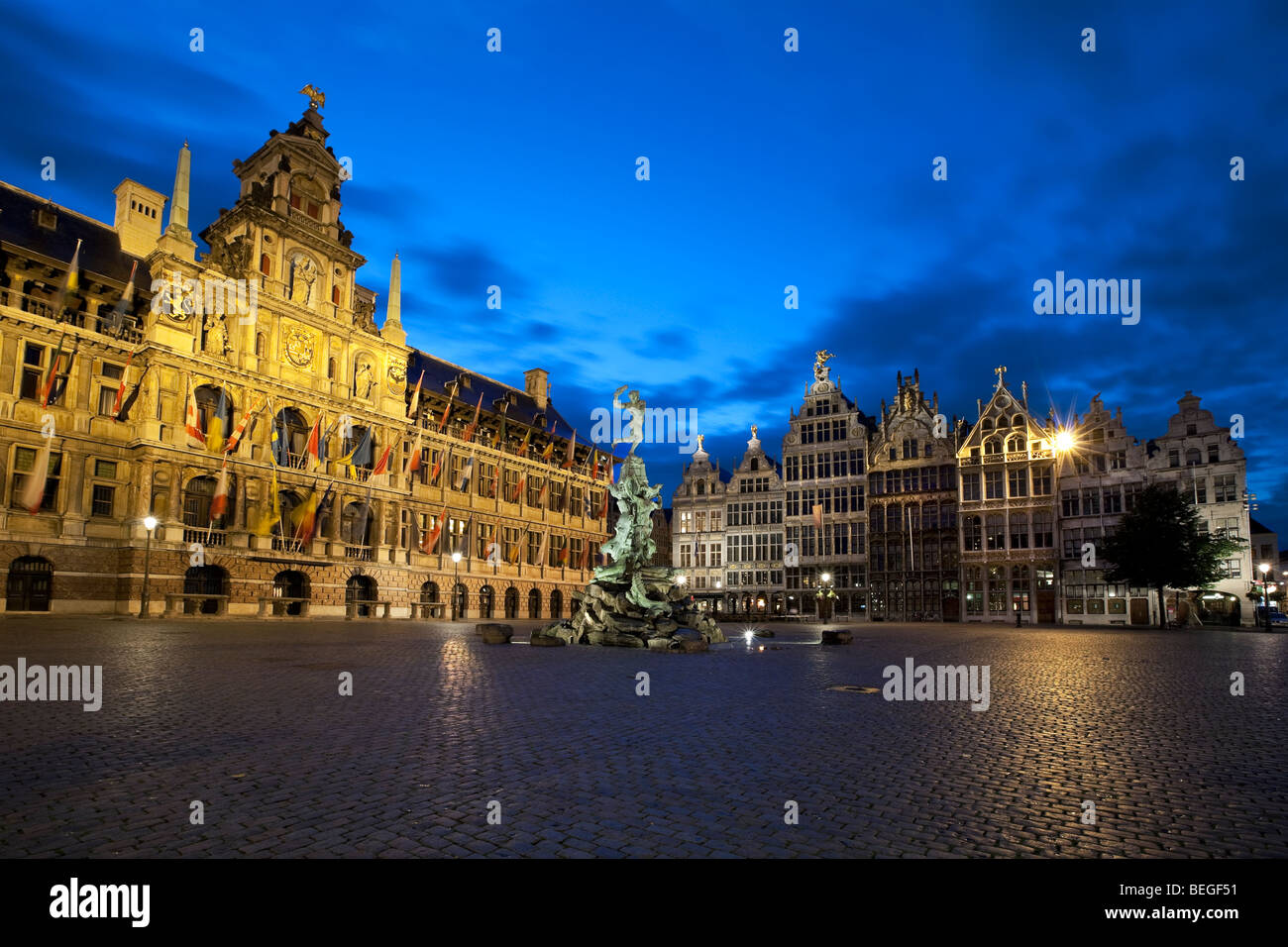 Guild hall renaissance architecture hi-res stock photography and images ...