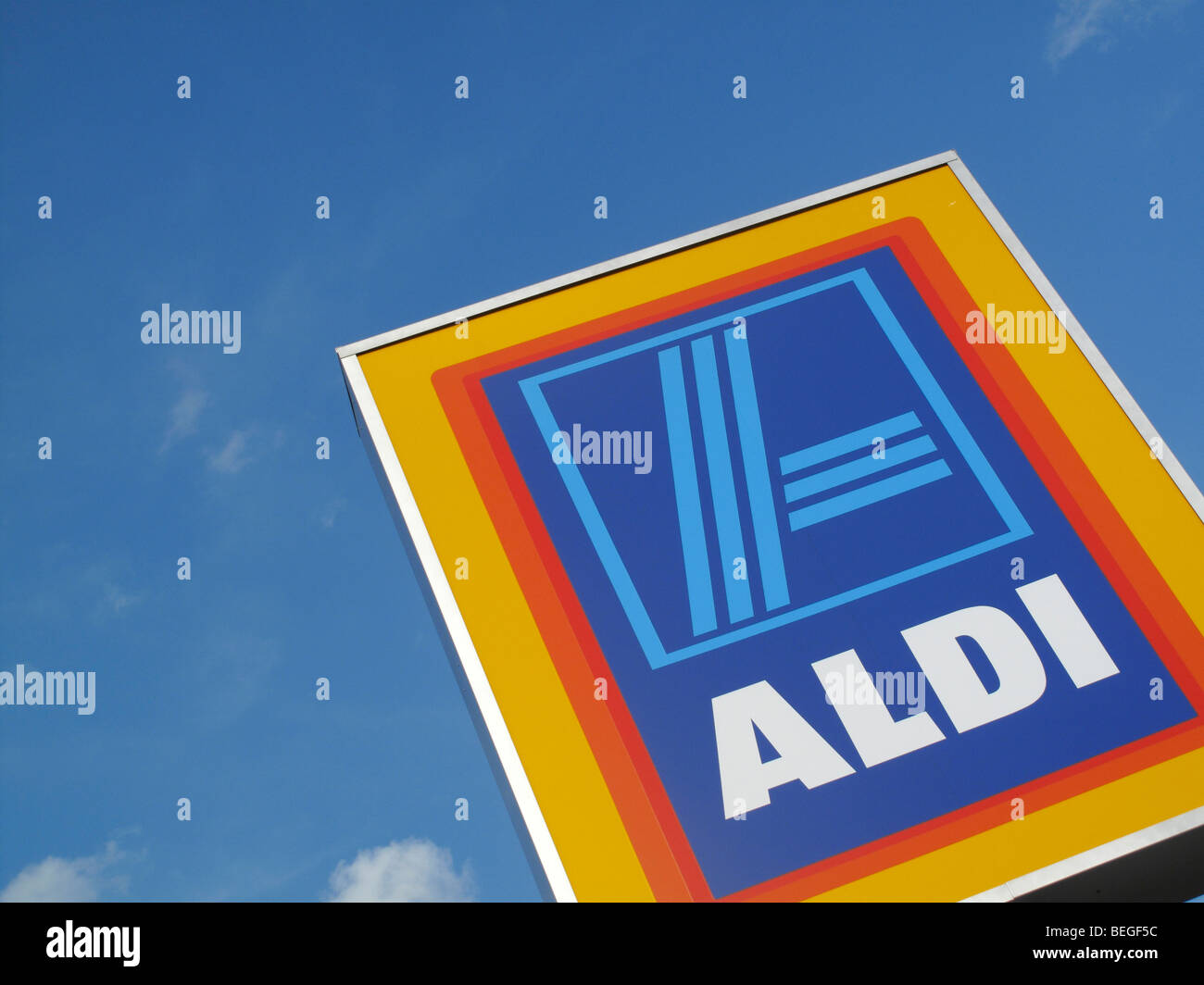 A sign for an Aldi supermarket Stock Photo - Alamy